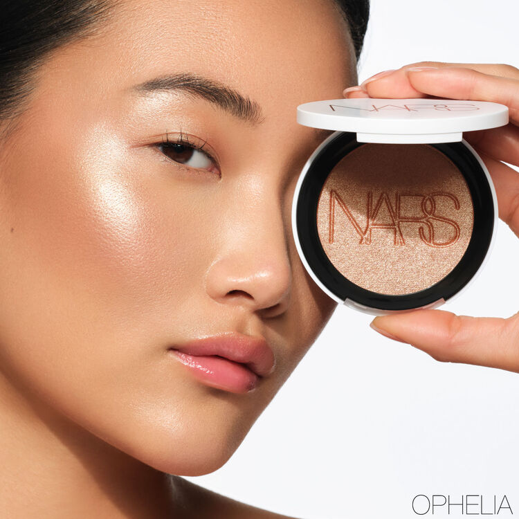LIGHT REFLECTING™ LUMINIZING PEARL HIGHLIGHTER | NARS
